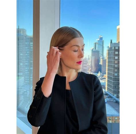 Rosamund Pike Nude Pics Naked Sex Scenes Compilation Hicelebrity