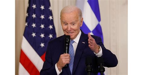 Белият дом Подкрепяме правото на мирни протести