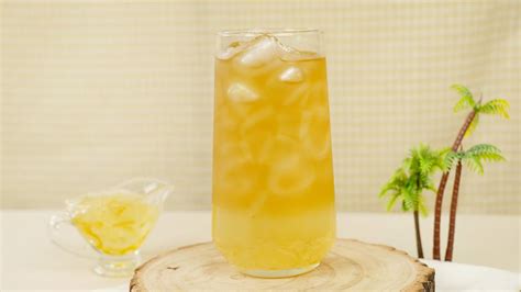 시원한 민트와 새콤한 유자청의 믿고 먹는 조합 유자민트티