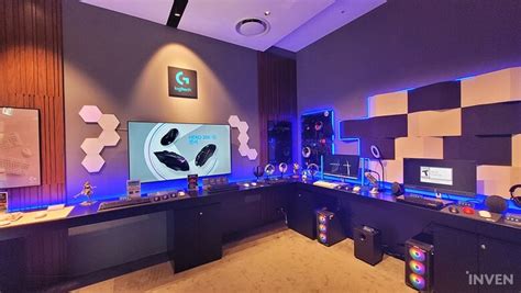 어서와 서울은 처음이지 더현대 서울 로지텍 브랜드샵