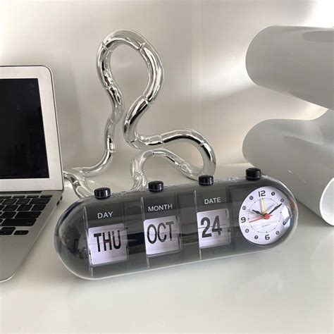 모던 레트로 캘린더 아날로그 달력 탁상시계 에이블리