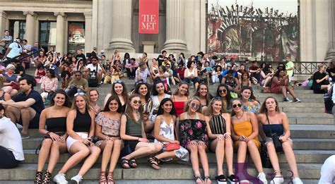 Sex And City Tours In New York Gossip Girl Upper East Side