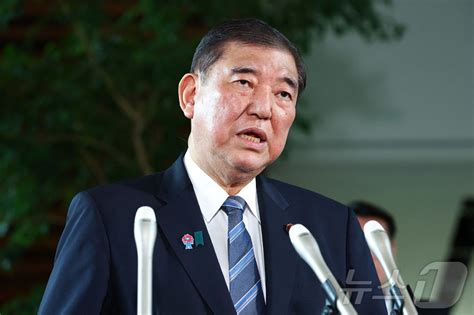 사진으로 보는 김정은 국무위원장 행보 이시바 `납북자 문제 돌파 위해 김정은과 대화 나눌 것` Zum 뉴스