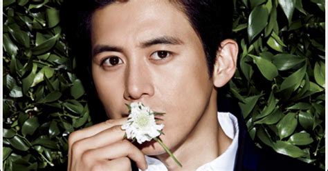 고비드 고수 군복 벗고 수트 맵시 뽐내