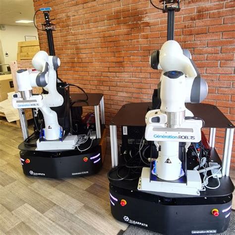 Integration Of 4 Cobots Setup On A Telescopic Column Mounted On Omnidirectional Mobile Robots