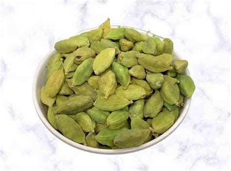 Variety Of Cardamom Bold Green Dried Cardamom Loose Cardamom Size 8