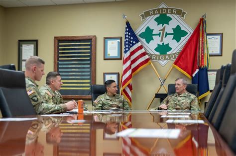 Forscom Csm Holland Visits The Ivy Division Article The United States Army