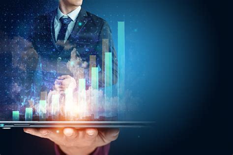 개발 전략 차트 비즈니스 개념의 정장 이미지에 사업가 플랑체트와 홀로그램 새로운 기술 공간을 복사합니다 개발에 대한 스톡 사진 및 기타 이미지 Istock