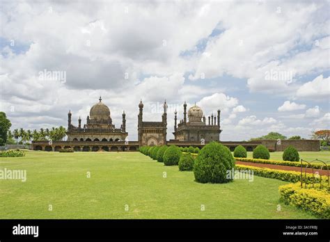 Islamic Architecture Built By Ibrahim Adil Shah Ii 1580 1626 For His