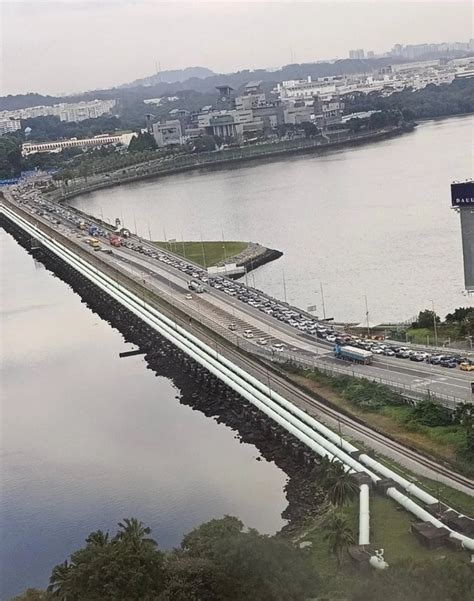 超级长周末 柔佛长堤塞车景象重现 马来西亚诗华日报新闻网