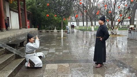 西安的小雨淅瀝瀝 你我偶遇在小雁塔 黃毅軍 攝影 每日頭條