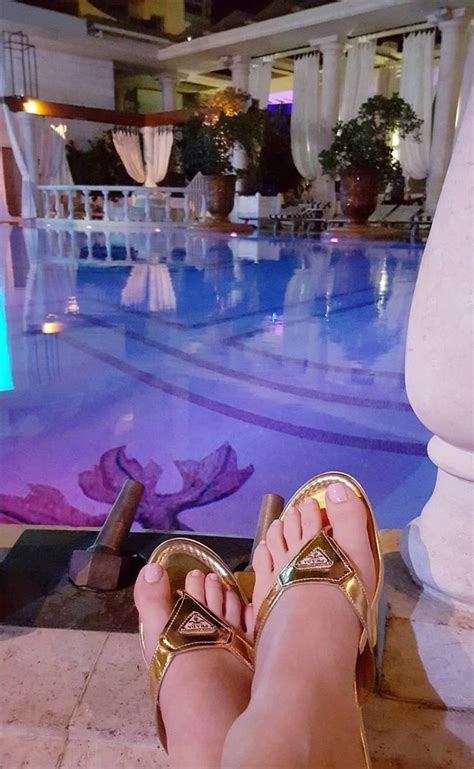 Nesrine Tafeshs Feet