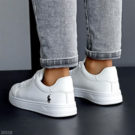 Кеди білі — ціна 670 грн у каталозі Кеди Купити жіночі речі за доступною ціною на Шафі Україна