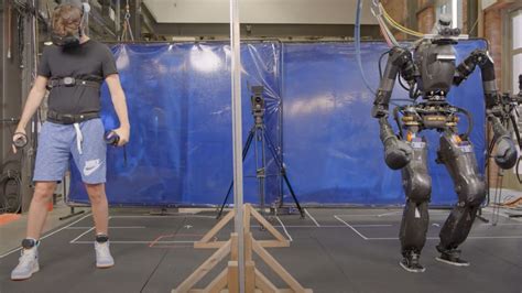 Watch Vr Powered Humanoid Robot Nadia Show Off Sharp Boxing Moves