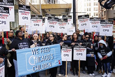 Cps Lunchroom Workers Say Wages Are So Low They Can Barely Feed Their