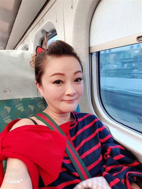 為愛遠嫁非洲！53歲本土女星「婚後3女侍一夫」被冷落9年，失婚「卻慘揹千萬債」崩潰：手里只剩1塊