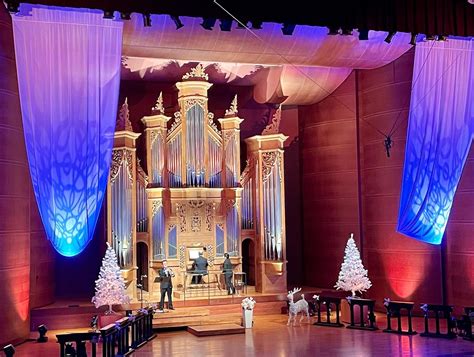桃源文化会館（南アルプス市） 12 24 土 、クリスマスオルガンコンサートを開催いたしました🎄
