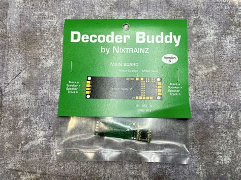 Nixtrainz Decoder Buddy Version 5b 12 Outputs Squeakys Trains