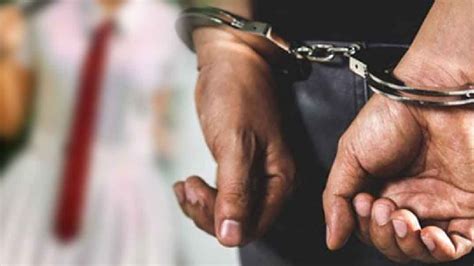 පාසල් දැරියන් තිදෙනෙක්ට අමුතු විද්‍යාවක් ඉගැන් වූ ගුරුවරයෙක් අත්අඩංගුවට Today News Lk