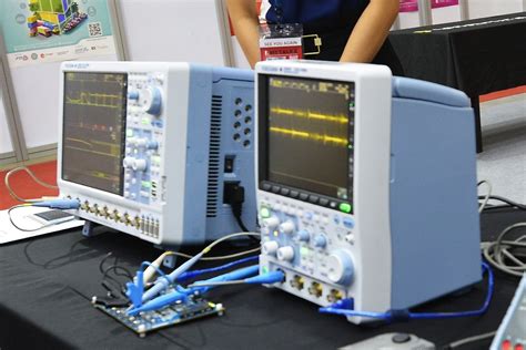 เครื่องวัดสัญญาณไฟฟ้าออสซิลโลสโคป Oscilloscope Ev Roads