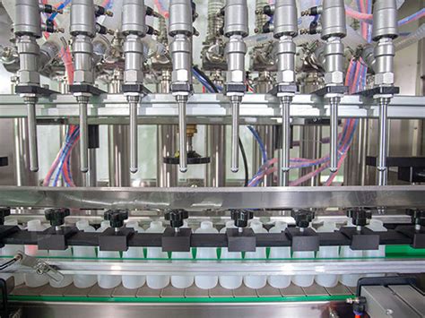 Automatic Liquid Soap Detergent Filling Machine With 8 Head Servo And Piston