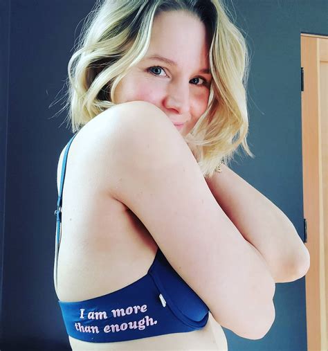 Kristen Bell Bra