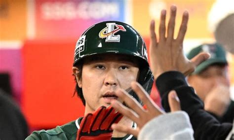 스포키 Kbo 우타자 최초 3500루타 최정 기회 준 감독님들 감사합니다 오쎈 인천