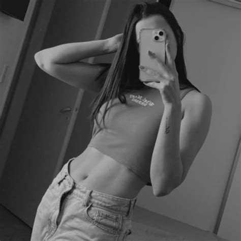 Nadia Nadiabouquet • Threads Say More