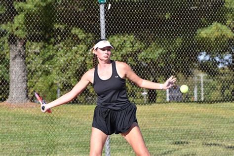 Edwardsville High School Tennis Girls Win Sixth Straight Southwestern