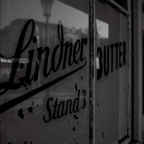 Munich Viktualienmarkt By Marvin Schauer Munich Hometown München