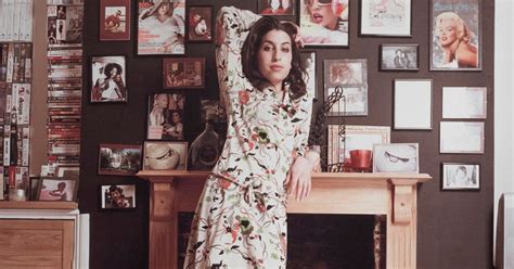 Amy Winehouse An Intimate Sensitive Look Behind The Gossip