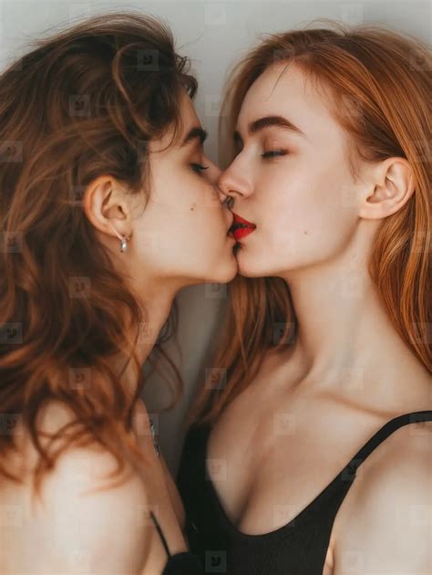 Kiss Of Two Girls Photo 290844 Youworkforthem