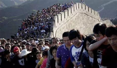 国庆假期5大朋友圈发文类型看看你中了哪枪 小编