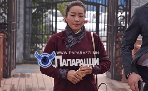 “Өөрийн амьдралаа дэлгэцэнд мөнхрүүлсэн азтай бүсгүй”