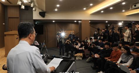 이재명 집도의 “14cm 자상 어려운 수술···부산대병원서 전원 요청”