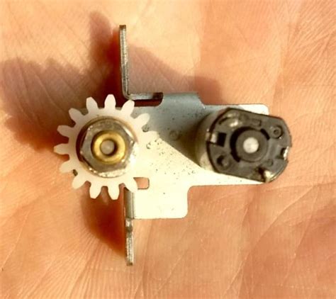 Gear Motor 9v 12v Dc Micro Servo Motor Circuit Town Darazpk