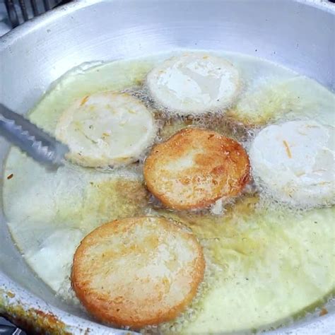 စမ်းချောင်း ပဒုမ္မာလမ်းက အော်ကွေ့ကြည် Youtube