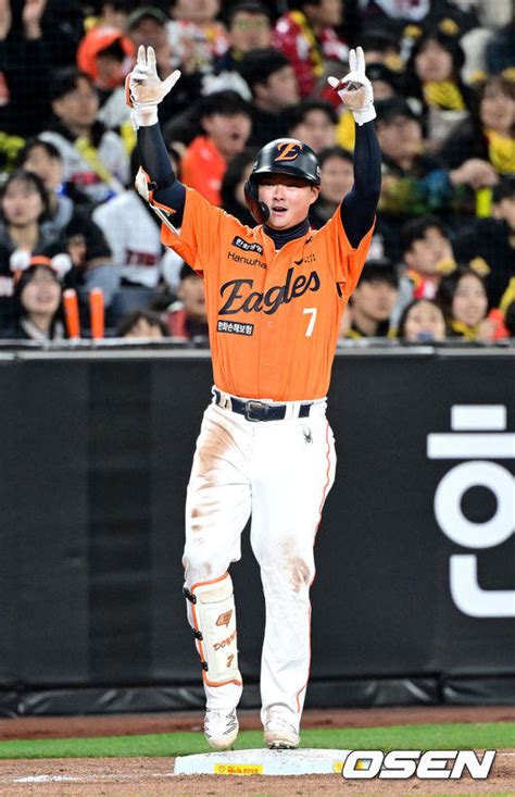 ‘하주석 9번 이도윤 1번 연패 끊은 한화 왜 파격 라인업 내놨나…김경문 “너무 오랫동안 기다렸다” [오 쎈 잠실]