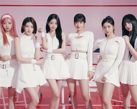 Ive Kpop Band Members Wave Album Shoot 4k Wallpaper Download