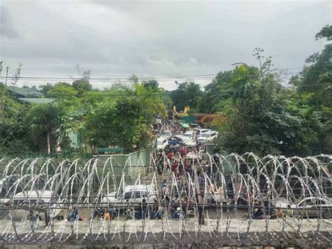 ဖားကန့်မြို့၊ နမ္မဖြစ်ကျေးရွာရှိ ချိတ်ပိတ်ထားသည့် မြန်မာသူရကျောက်မျက