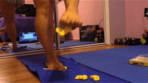 Peeps Get Squished Goddess Georgia Peaches Clips4sale