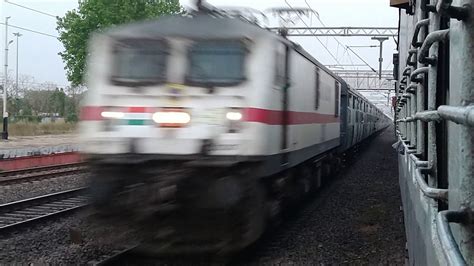 Ratnachal Sf Express In Agressive Speed Crossing Youtube