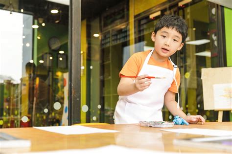 美术颜料人物素材 美术颜料人物模板 美术颜料人物图片高速下载 设图网
