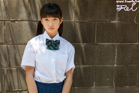 Rei Kuromiya Rasianschoolgirl