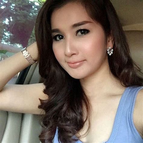 មាស ម៉ូ លី ណា មានកូនបីហើយ នៅតែខ្ញង់ធ្វើឲ្យទស្សនិកជន កោតសរសើរគ្រប់ៗគ្នា Khmerload