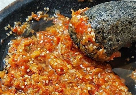 3 Resep Sambal Ayam Geprek Pedas Yang Siap Bikin Kamu Ngiler