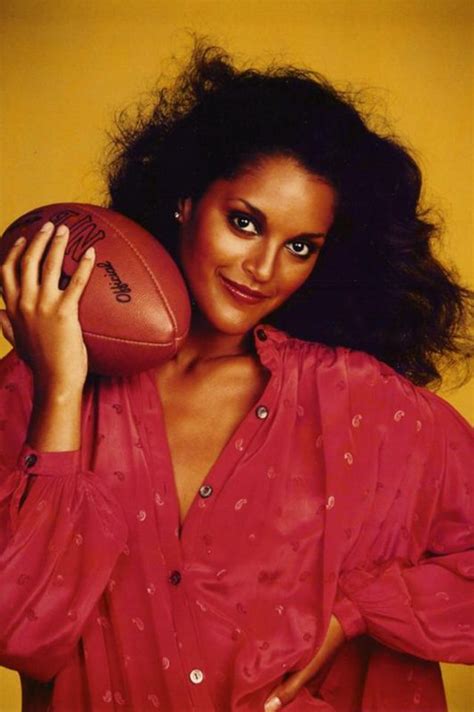 30 Beautiful Photos Of Jayne Kennedy In The 1970s And 80s ~ Vintage