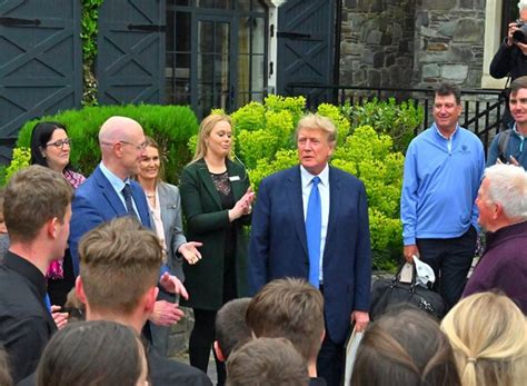 President Trump Enjoys Warm Welcome From Staff At Doonbeg Saying Hell Be Back For A Longer