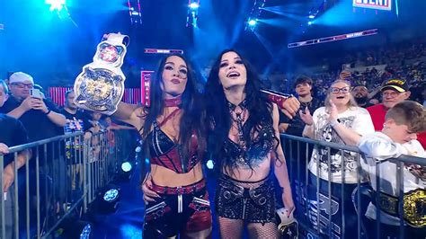 Paige And Brie Bella Cling On To Girlss Tag Titles Following Wwe Snme