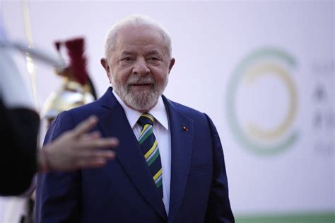 Lula Menciona Biden E Não Descarta Concorrer à Reeleição Em 2026